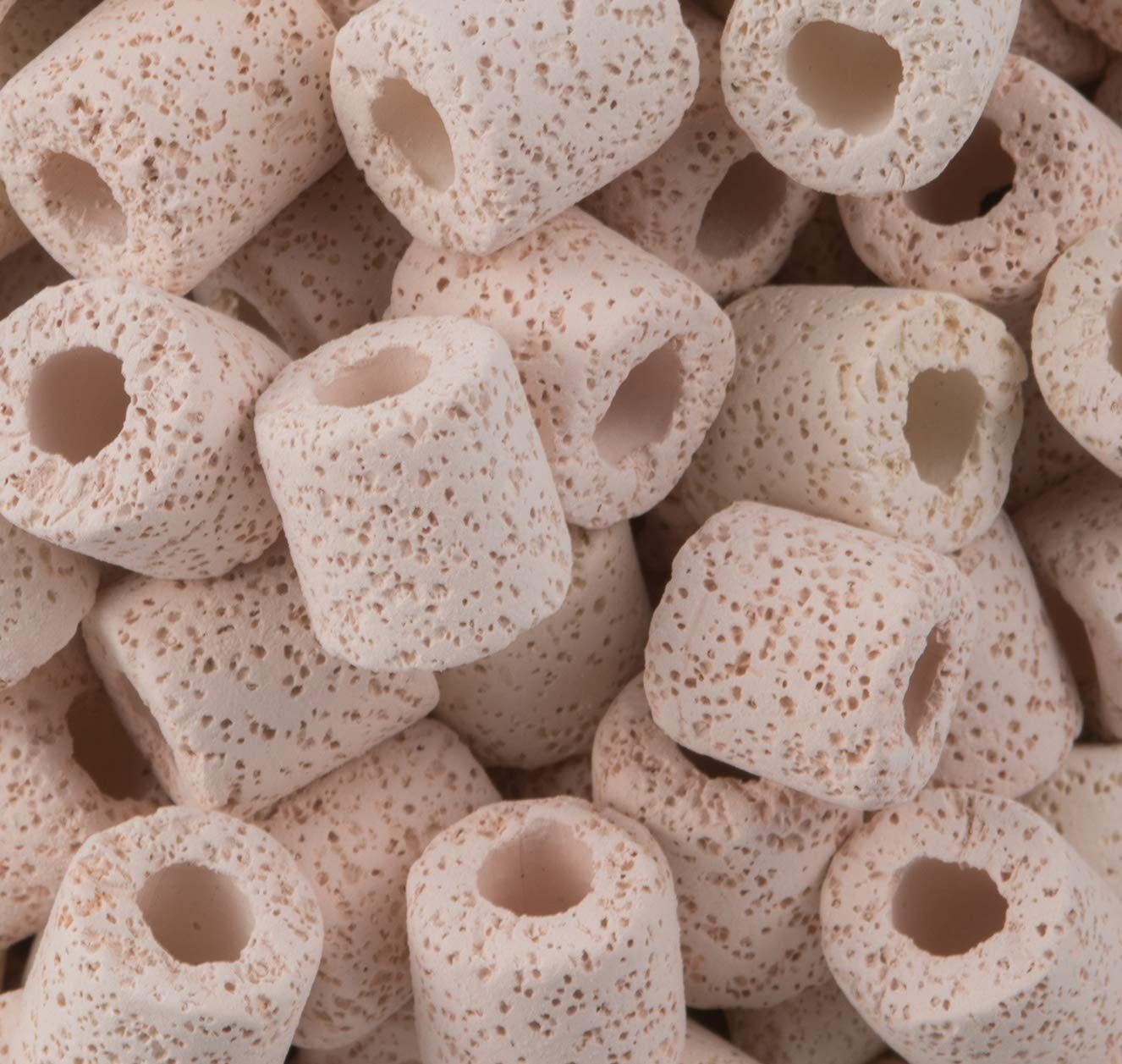 Best Aquarium Filter Media Guide: Setup, Maintenance & Uses